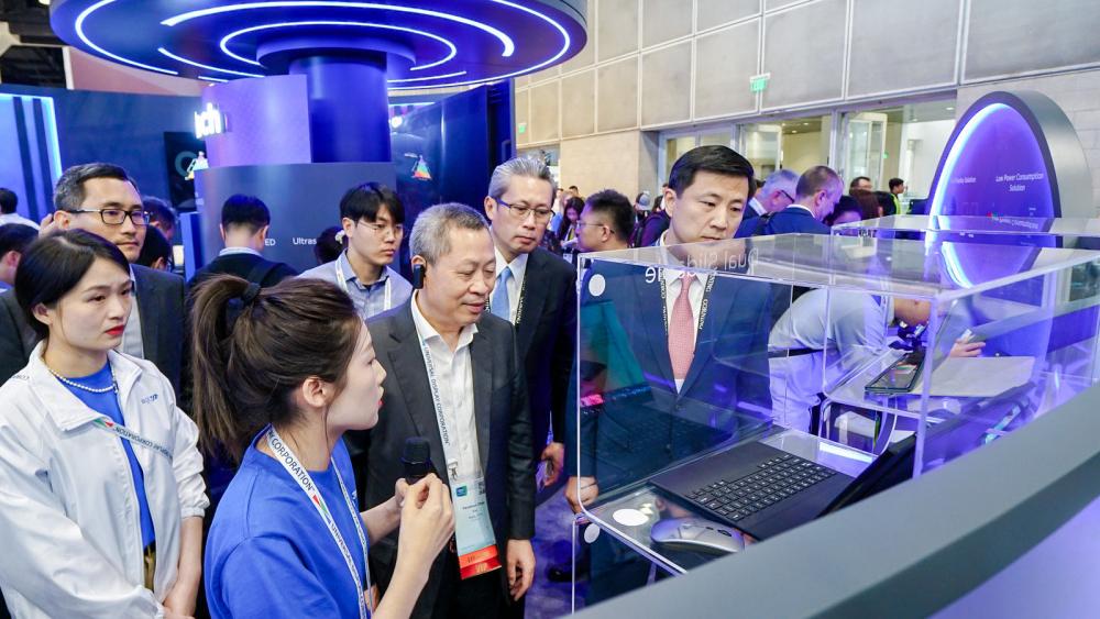 BOE（京东方）董事长陈炎顺：今年显示行业呈前低后高态势 物联网转型见效有助抵御行业低点 - 21经济网